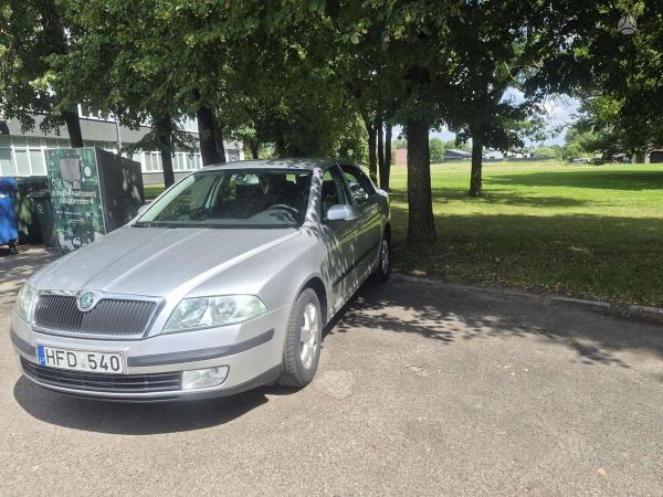 Pelēks Skoda Octavia 2005 Kauņa, ar dzinēja tilpumu 1.90 L un nobraukumu 336 tūkst. km par 1800 €, foto 3 vietnē AUTOMOTO.COM.LV