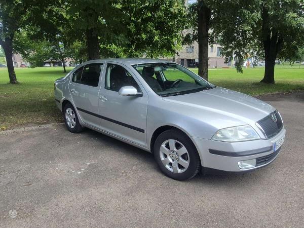 Pelēks Skoda Octavia 2005 Kauņa, ar dzinēja tilpumu 1.90 L un nobraukumu 336 tūkst. km par 1800 €, foto 4 vietnē AUTOMOTO.COM.LV