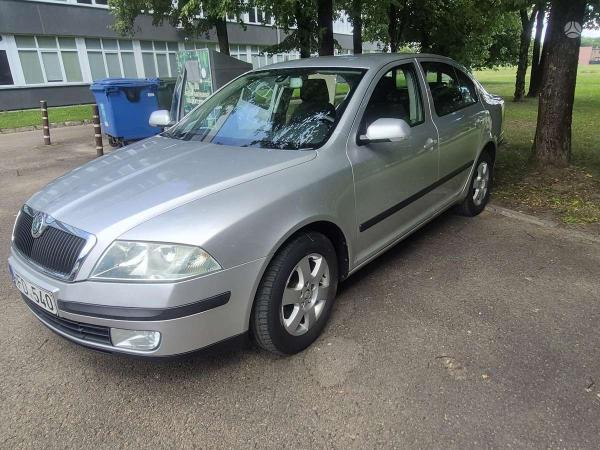 Pelēks Skoda Octavia 2005 Kauņa, ar dzinēja tilpumu 1.90 L un nobraukumu 336 tūkst. km par 1800 €, foto 5 vietnē AUTOMOTO.COM.LV