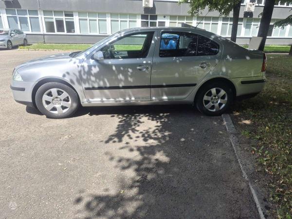 Pelēks Skoda Octavia 2005 Kauņa, ar dzinēja tilpumu 1.90 L un nobraukumu 336 tūkst. km par 1800 €, foto 7 vietnē AUTOMOTO.COM.LV