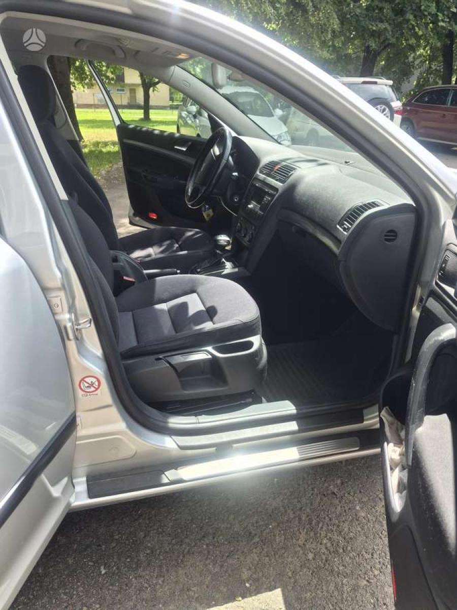Pelēks Skoda Octavia 2005 Kauņa, ar dzinēja tilpumu 1.90 L un nobraukumu 336 tūkst. km par 1800 €, foto 15 vietnē AUTOMOTO.COM.LV