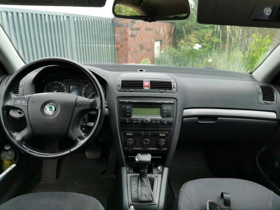 Pelēks Skoda Octavia 2005 Kauņa, ar dzinēja tilpumu 1.90 L un nobraukumu 333 tūkst. km par 2499 €, foto 35 vietnē AUTOMOTO.COM.LV
