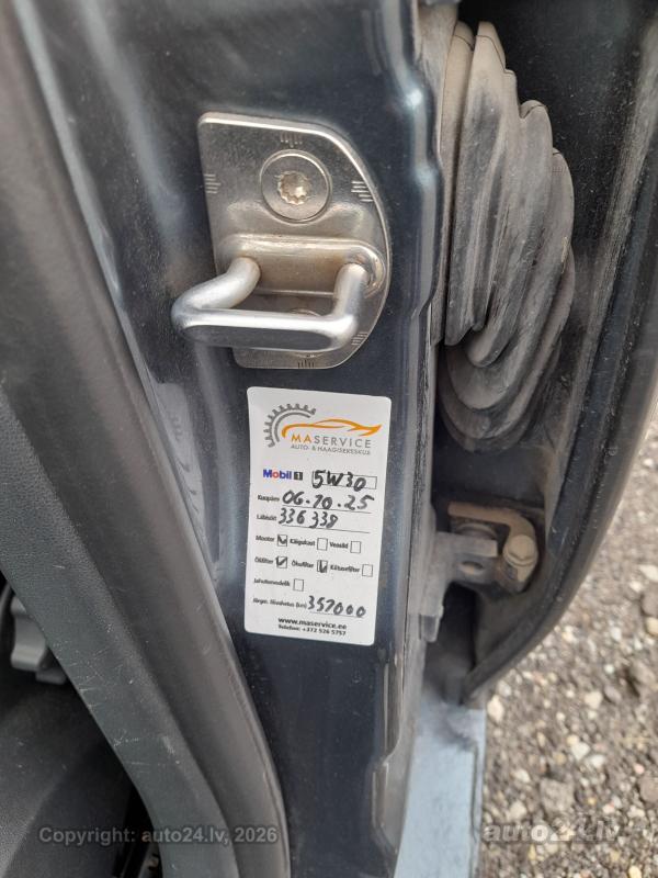 Grey Skoda Octavia 2005 in Tallinn, with an engine capacity of 1.60 L and mileage of 340 thousand km for 1499 €, photo 10 on AUTOMOTO.COM.LV