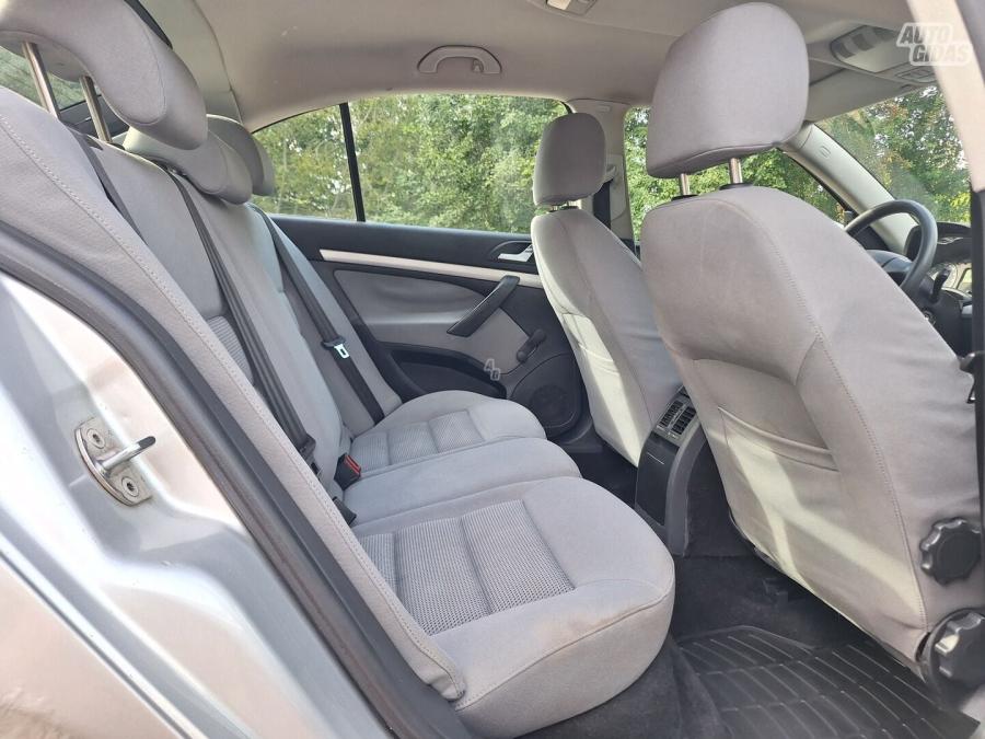 Grey Skoda Octavia 2005 in Telschi, with an engine capacity of 1.90 L and mileage of 317 thousand km for 1350 €, photo 10 on AUTOMOTO.COM.LV