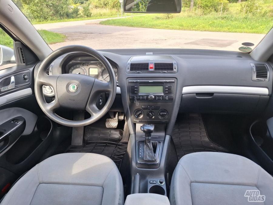 Grey Skoda Octavia 2005 in Telschi, with an engine capacity of 1.90 L and mileage of 317 thousand km for 1350 €, photo 12 on AUTOMOTO.COM.LV