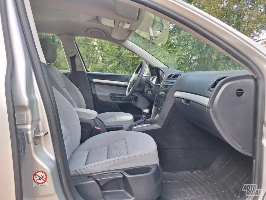 Grey Skoda Octavia 2005 in Telschi, with an engine capacity of 1.90 L and mileage of 317 thousand km for 1350 €, photo 13 on AUTOMOTO.COM.LV