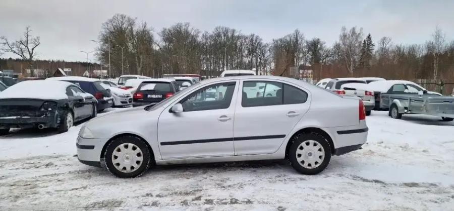 Pelēks Skoda Octavia 2006 Valmiera, ar dzinēja tilpumu 1.90 L un nobraukumu 580 tūkst. km par 970 €, foto 7 vietnē AUTOMOTO.COM.LV
