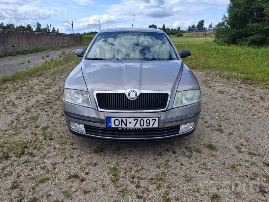 Grey Skoda Octavia 2006 in Tukums, with an engine capacity of 2.00 L and mileage of 368 thousand km for 1990 €, photo 4 on AUTOMOTO.COM.LV