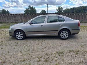 Grey Skoda Octavia 2006 in Tukums, with an engine capacity of 2.00 L and mileage of 368 thousand km for 1990 €, photo 6 on AUTOMOTO.COM.LV