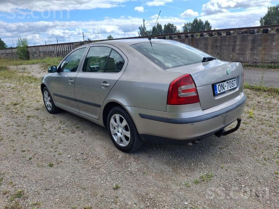 Grey Skoda Octavia 2006 in Tukums, with an engine capacity of 2.00 L and mileage of 368 thousand km for 1990 €, photo 7 on AUTOMOTO.COM.LV