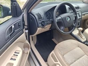 Grey Skoda Octavia 2006 in Tukums, with an engine capacity of 2.00 L and mileage of 368 thousand km for 1990 €, photo 12 on AUTOMOTO.COM.LV