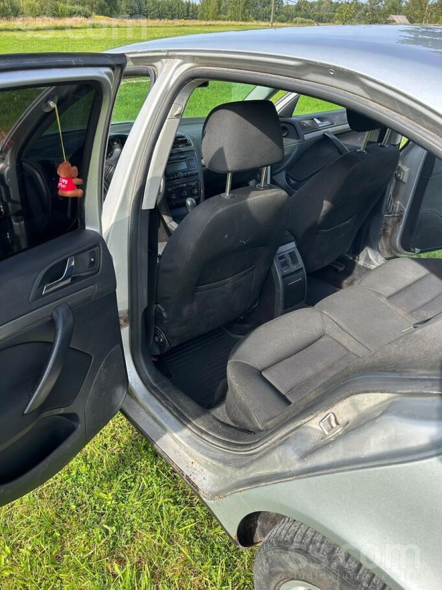 Grey Skoda Octavia 2006 in Riga, with an engine capacity of 1.90 L and mileage of 416 thousand km for 1200 €, photo 11 on AUTOMOTO.COM.LV