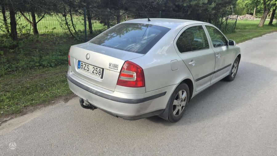 Grey Skoda Octavia 2006 in Panevezys, with an engine capacity of 1.90 L and mileage of 412 thousand km for 1500 €, photo 4 on AUTOMOTO.COM.LV