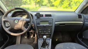Grey Skoda Octavia 2006 in Panevezys, with an engine capacity of 1.90 L and mileage of 412 thousand km for 1500 €, photo 7 on AUTOMOTO.COM.LV