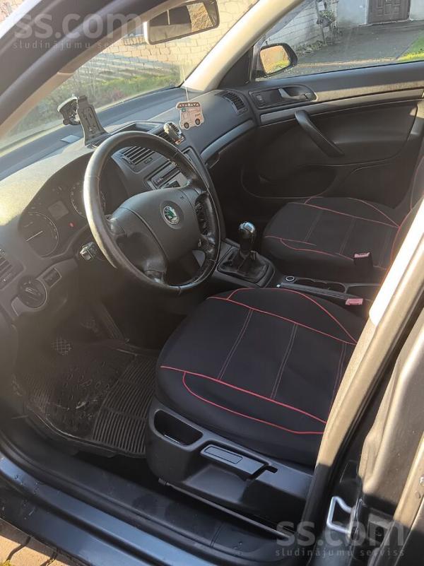 Pelēks Skoda Octavia 2007 Ventspils, ar dzinēja tilpumu 1.90 L un nobraukumu 300 tūkst. km par 1050 €, foto 5 vietnē AUTOMOTO.COM.LV