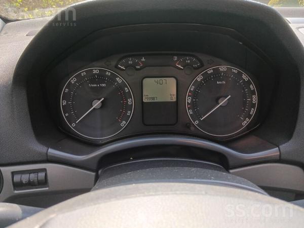 Pelēks Skoda Octavia 2007 Ventspils, ar dzinēja tilpumu 1.90 L un nobraukumu 300 tūkst. km par 1050 €, foto 10 vietnē AUTOMOTO.COM.LV
