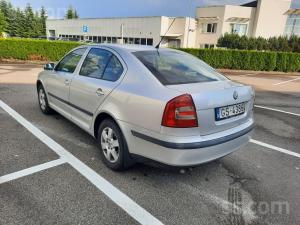 Grey Skoda Octavia 2007 in Riga, with an engine capacity of 1.90 L and mileage of 420 thousand km for 1050 €, photo 4 on AUTOMOTO.COM.LV