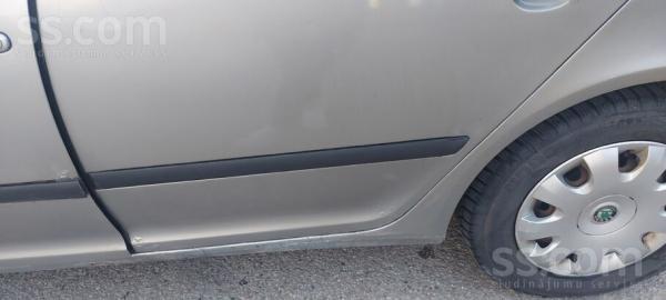 Grey Skoda Octavia 2007 in Tukums, with an engine capacity of 1.90 L and mileage of 337 thousand km for 1000 €, photo 4 on AUTOMOTO.COM.LV
