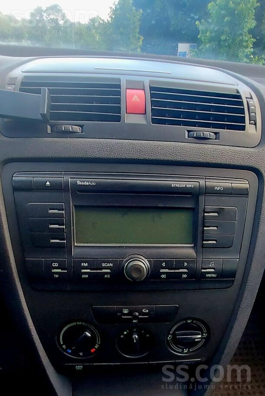 Pelēks Skoda Octavia 2007 Tukums, ar dzinēja tilpumu 1.90 L un nobraukumu 337 tūkst. km par 1000 €, foto 12 vietnē AUTOMOTO.COM.LV