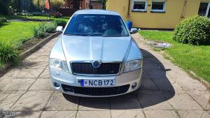 Grey Skoda Octavia 2007 in Siauliai, with an engine capacity of 2.00 L and mileage of 282 thousand km for 1000 €, photo 3 on AUTOMOTO.COM.LV