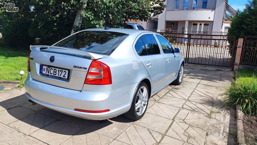 Grey Skoda Octavia 2007 in Siauliai, with an engine capacity of 2.00 L and mileage of 282 thousand km for 1000 €, photo 6 on AUTOMOTO.COM.LV