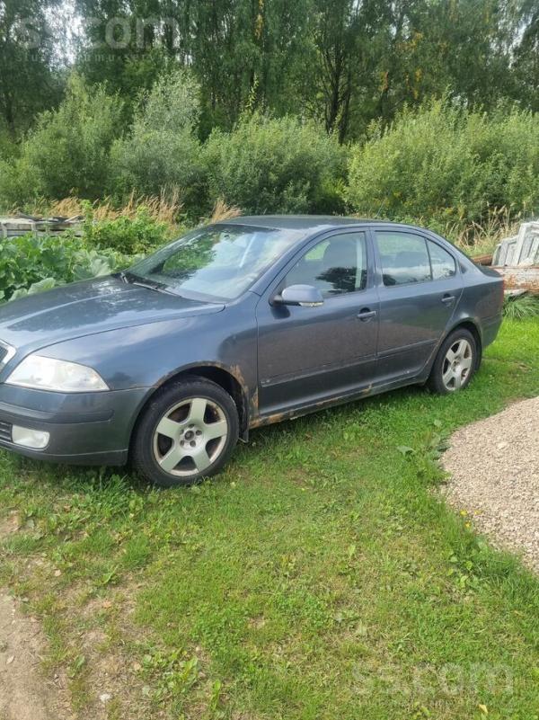 Pelēks Skoda Octavia 2007 Valmiera, ar dzinēja tilpumu 1.60 L un nobraukumu 306 tūkst. km par 400 €, foto 4 vietnē AUTOMOTO.COM.LV