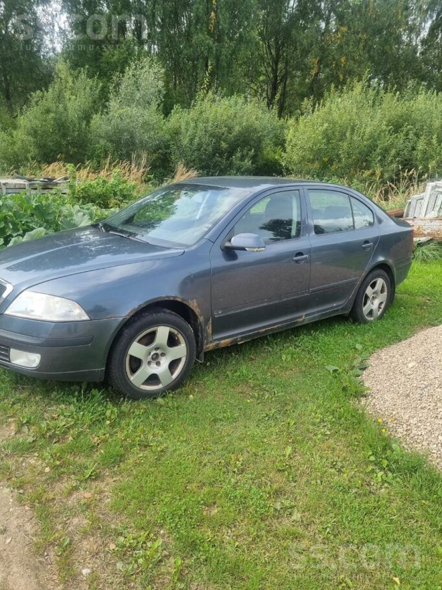 Grey Skoda Octavia 2007 in Valmiera, with an engine capacity of 1.60 L and mileage of 306 thousand km for 400 €, photo 4 on AUTOMOTO.COM.LV
