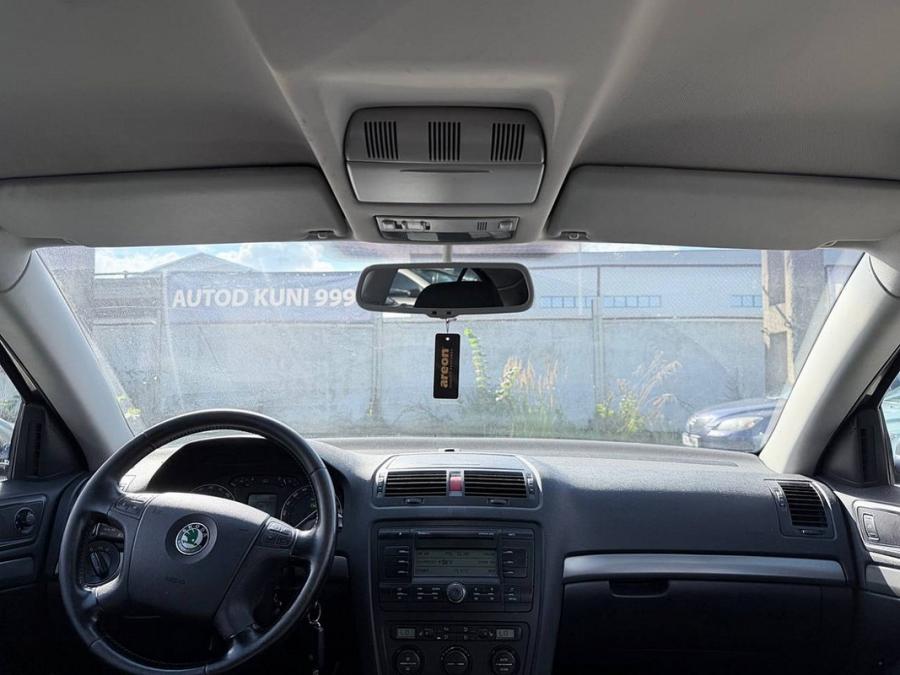 Pelēks Skoda Octavia 2007 Tallina, ar dzinēja tilpumu 2.00 L un nobraukumu 363 tūkst. km par 899 €, foto 13 vietnē AUTOMOTO.COM.LV