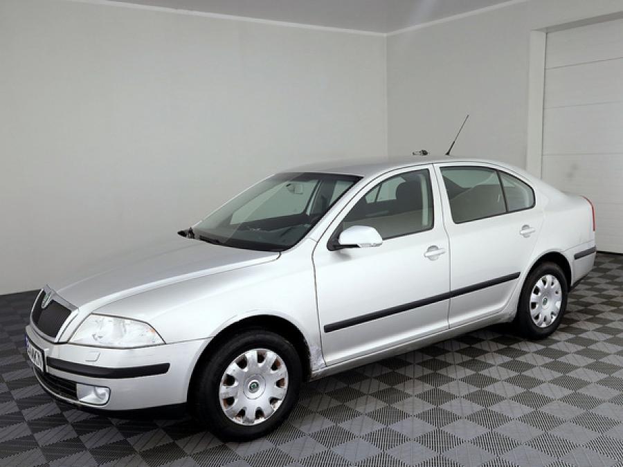 Grey Skoda Octavia 2007 in Tallinn, with an engine capacity of 1.60 L and mileage of 189 thousand km for 999 €, photo 3 on AUTOMOTO.COM.LV