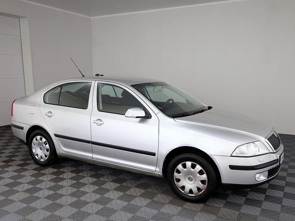 Grey Skoda Octavia 2007 in Tallinn, with an engine capacity of 1.60 L and mileage of 189 thousand km for 999 €, photo 1 on AUTOMOTO.COM.LV