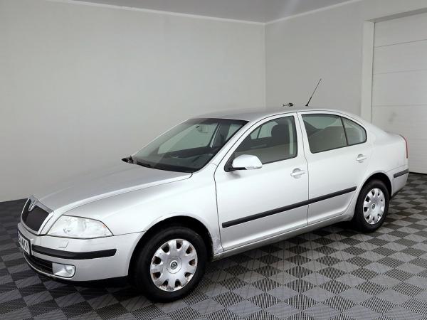 Grey Skoda Octavia 2007 in Tallinn, with an engine capacity of 1.60 L and mileage of 189 thousand km for 999 €, photo 10 on AUTOMOTO.COM.LV
