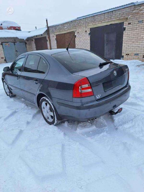 Grey Skoda Octavia 2008 in Pasvalys, with an engine capacity of 1.90 L and mileage of 289 thousand km for 4300 €, photo 6 on AUTOMOTO.COM.LV