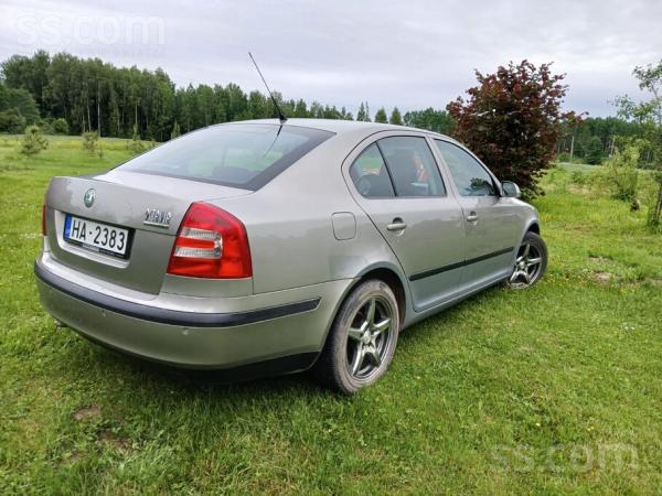 Pelēks Skoda Octavia 2008 Gulbene, ar dzinēja tilpumu 1.90 L un nobraukumu 141 tūkst. km par 3100 €, foto 8 vietnē AUTOMOTO.COM.LV