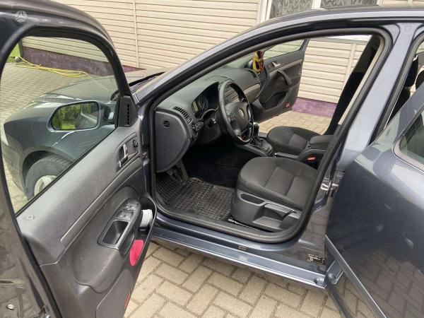 Pelēks Skoda Octavia 2008 Viļņa, ar dzinēja tilpumu 1.90 L un nobraukumu 257 tūkst. km par 1600 €, foto 8 vietnē AUTOMOTO.COM.LV