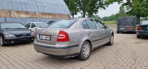 Серый Шкода Октавия 2008 в Валмиера, объемом двигателя 2.00 л и пробегом 218 тыс. км за 850 €, фото 4 на AUTOMOTO.COM.LV
