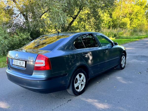 Pelēks Skoda Octavia 2008 Narva, ar dzinēja tilpumu 1.60 L un nobraukumu 290 tūkst. km par 990 €, foto 4 vietnē AUTOMOTO.COM.LV