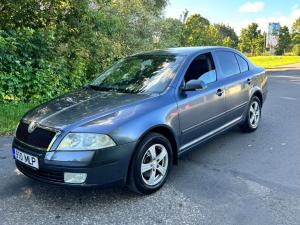 Pelēks Skoda Octavia 2008 Narva, ar dzinēja tilpumu 1.60 L un nobraukumu 290 tūkst. km par 990 €, foto 8 vietnē AUTOMOTO.COM.LV