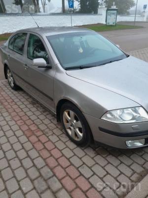 Pelēks Skoda Octavia 2008 Rēzekne, ar dzinēja tilpumu 2.00 L un nobraukumu 238 tūkst. km par 1050 €, foto 4 vietnē AUTOMOTO.COM.LV
