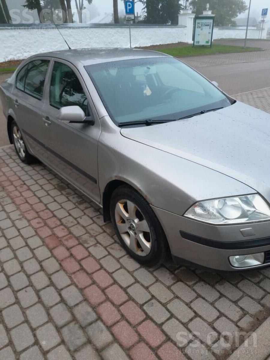 Pelēks Skoda Octavia 2008 Rēzekne, ar dzinēja tilpumu 2.00 L un nobraukumu 238 tūkst. km par 1050 €, foto 4 vietnē AUTOMOTO.COM.LV