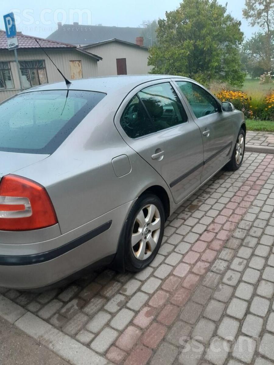 Pelēks Skoda Octavia 2008 Rēzekne, ar dzinēja tilpumu 2.00 L un nobraukumu 238 tūkst. km par 1050 €, foto 6 vietnē AUTOMOTO.COM.LV