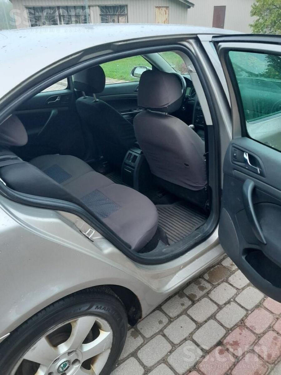 Pelēks Skoda Octavia 2008 Rēzekne, ar dzinēja tilpumu 2.00 L un nobraukumu 238 tūkst. km par 1050 €, foto 9 vietnē AUTOMOTO.COM.LV