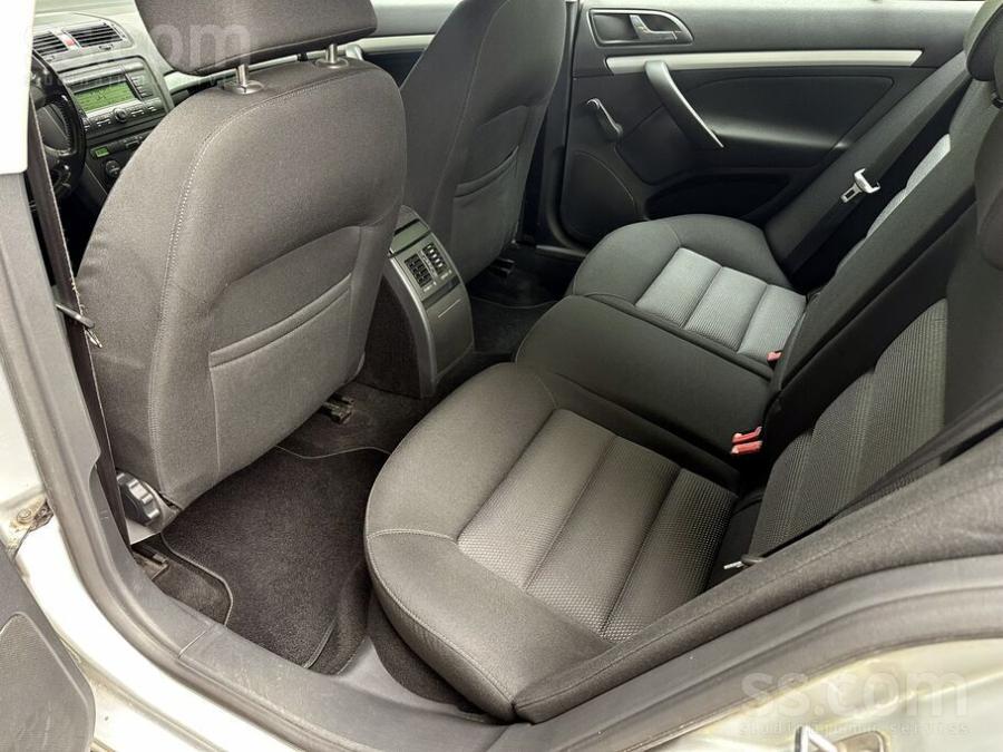 Pelēks Skoda Octavia 2008 Rīga, ar dzinēja tilpumu 1.90 L un nobraukumu 350 tūkst. km par 3300 €, foto 13 vietnē AUTOMOTO.COM.LV