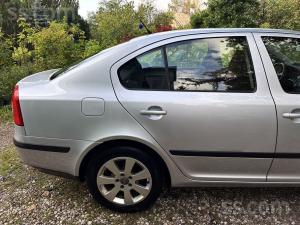 Pelēks Skoda Octavia 2008 Rīga, ar dzinēja tilpumu 1.90 L un nobraukumu 350 tūkst. km par 3300 €, foto 32 vietnē AUTOMOTO.COM.LV
