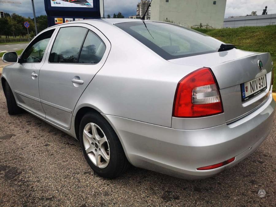 Grey Skoda Octavia 2009 in Vilnius, with an engine capacity of 1.60 L and mileage of 267 thousand km for 2992 €, photo 22 on AUTOMOTO.COM.LV
