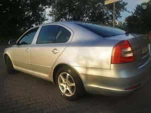 Grey Skoda Octavia 2009 in Vilnius, with an engine capacity of 1.60 L and mileage of 268 thousand km for 2950 €, photo 6 on AUTOMOTO.COM.LV