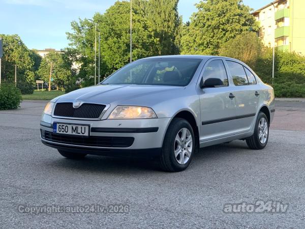 Pelēks Skoda Octavia 2009 Tallina, ar dzinēja tilpumu 1.60 L un nobraukumu 231 tūkst. km par 1999 €, foto 1 vietnē AUTOMOTO.COM.LV