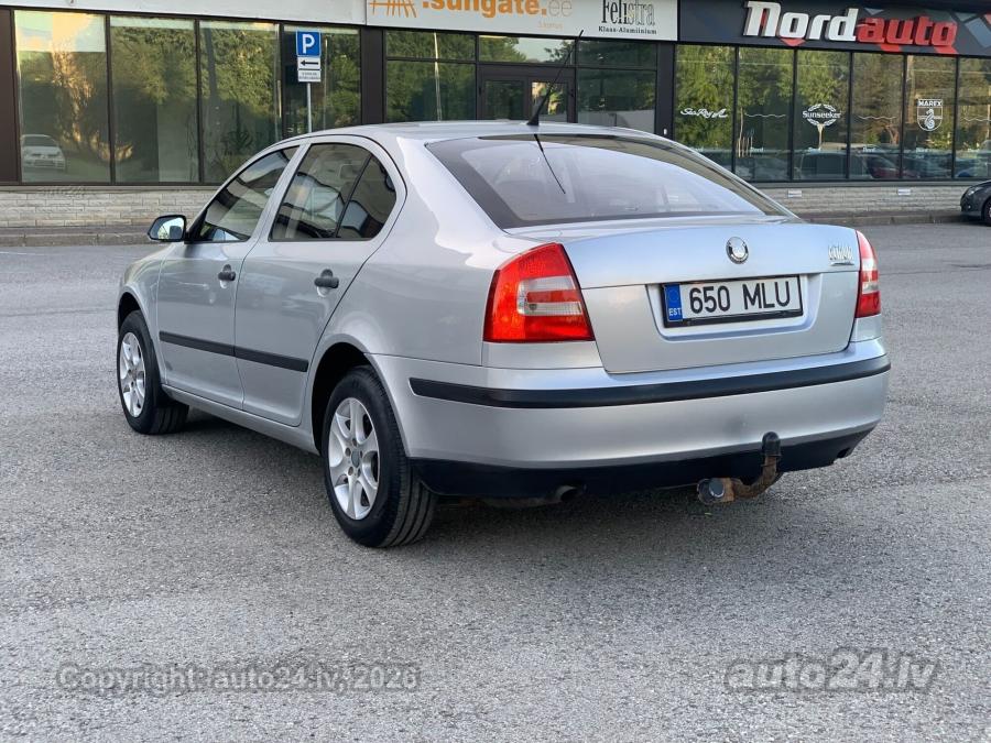 Pelēks Skoda Octavia 2009 Tallina, ar dzinēja tilpumu 1.60 L un nobraukumu 231 tūkst. km par 1999 €, foto 5 vietnē AUTOMOTO.COM.LV