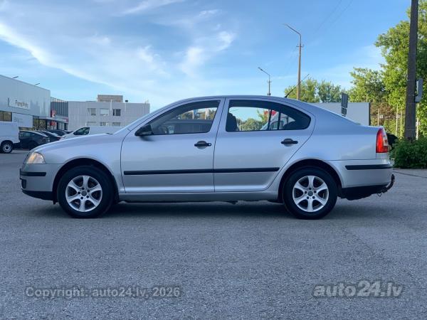 Pelēks Skoda Octavia 2009 Tallina, ar dzinēja tilpumu 1.60 L un nobraukumu 231 tūkst. km par 1999 €, foto 6 vietnē AUTOMOTO.COM.LV