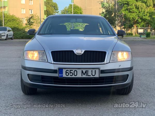 Pelēks Skoda Octavia 2009 Tallina, ar dzinēja tilpumu 1.60 L un nobraukumu 231 tūkst. km par 1999 €, foto 7 vietnē AUTOMOTO.COM.LV