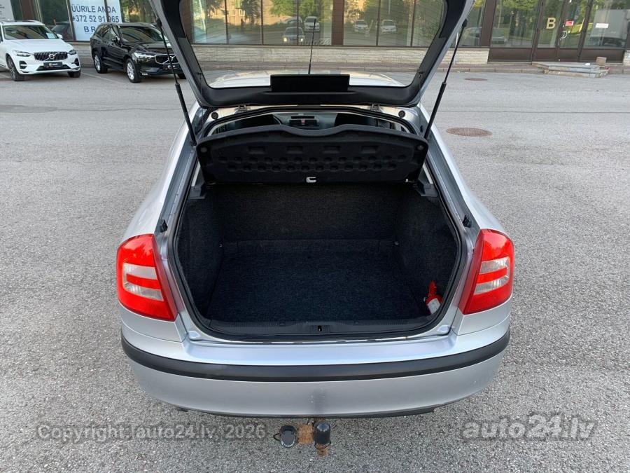Pelēks Skoda Octavia 2009 Tallina, ar dzinēja tilpumu 1.60 L un nobraukumu 231 tūkst. km par 1999 €, foto 10 vietnē AUTOMOTO.COM.LV